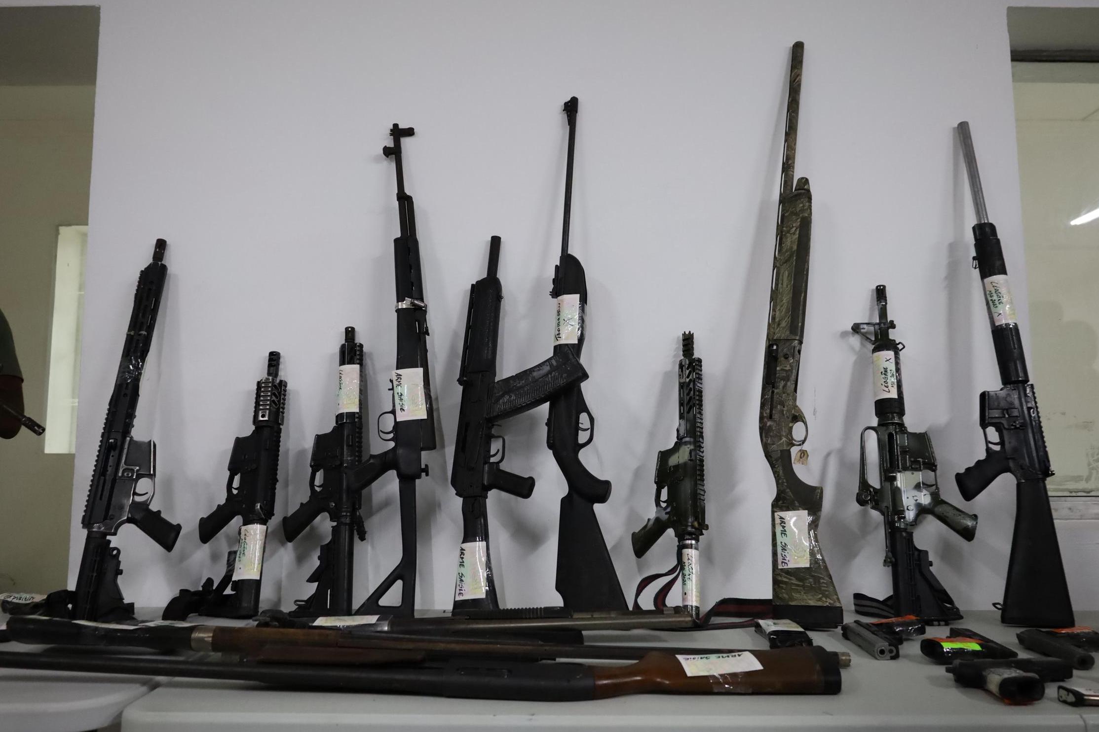 Trafic d’armes : Plus de 900 000 munitions disparues en République ...